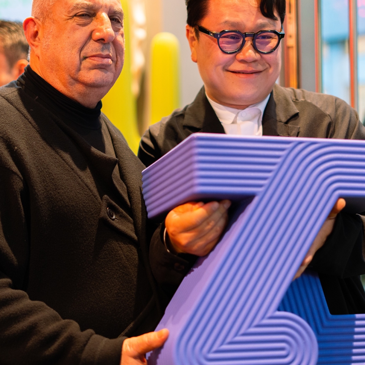 워킹 테이블 Walking Table - qeeboo 퀴부 한국공식독점수입원